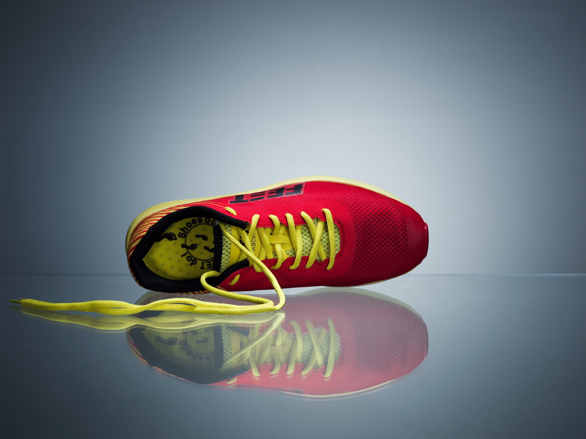 FEET Racer+ light and fast running shoe